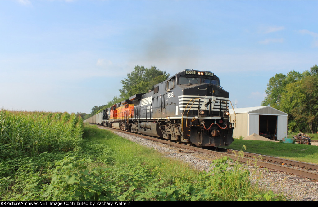 NS 9536 BNSF 4184